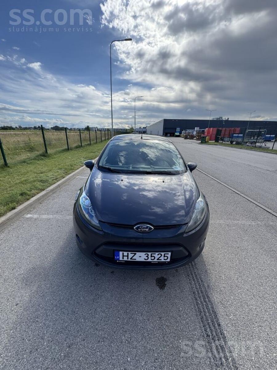 Blue Ford Fiesta 2012 in Riga, with an engine capacity of 1.20 L and mileage of 209 thousand km for 2500 €, photo 1 on AUTOMOTO.COM.LV