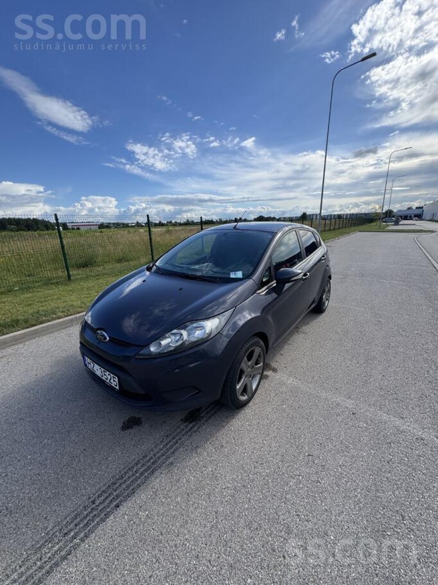 Blue Ford Fiesta 2012 in Riga, with an engine capacity of 1.20 L and mileage of 209 thousand km for 2500 €, photo 3 on AUTOMOTO.COM.LV