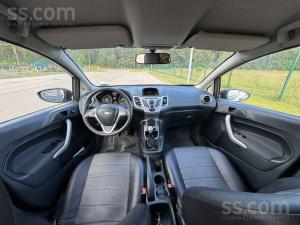 Blue Ford Fiesta 2012 in Riga, with an engine capacity of 1.20 L and mileage of 209 thousand km for 2500 €, photo 14 on AUTOMOTO.COM.LV