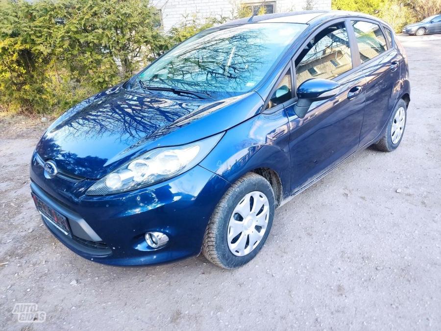 Zils Ford Fiesta 2012 Utena, ar dzinēja tilpumu 1.60 L un nobraukumu 262 tūkst. km par 2750 €, foto 6 vietnē AUTOMOTO.COM.LV