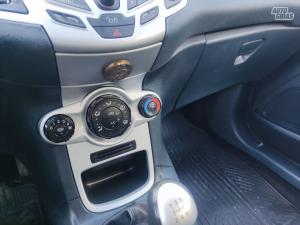 Zils Ford Fiesta 2012 Utena, ar dzinēja tilpumu 1.60 L un nobraukumu 262 tūkst. km par 2750 €, foto 27 vietnē AUTOMOTO.COM.LV