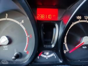 Zils Ford Fiesta 2012 Utena, ar dzinēja tilpumu 1.60 L un nobraukumu 262 tūkst. km par 2750 €, foto 28 vietnē AUTOMOTO.COM.LV