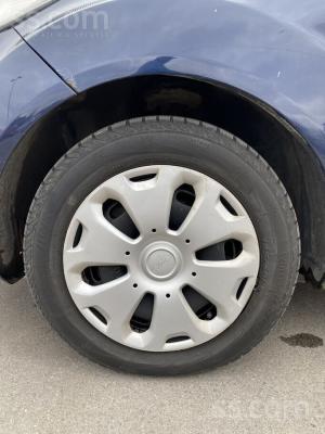 Blue Ford Fiesta 2012 in Riga, with an engine capacity of 1.20 L and mileage of 214 thousand km for 2200 €, photo 6 on AUTOMOTO.COM.LV