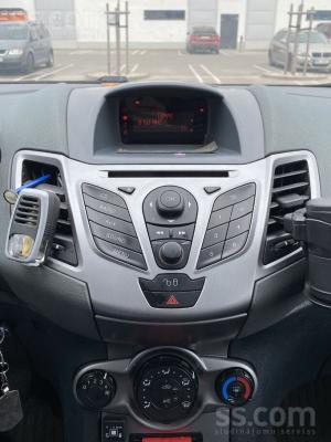 Blue Ford Fiesta 2012 in Riga, with an engine capacity of 1.20 L and mileage of 214 thousand km for 2200 €, photo 9 on AUTOMOTO.COM.LV