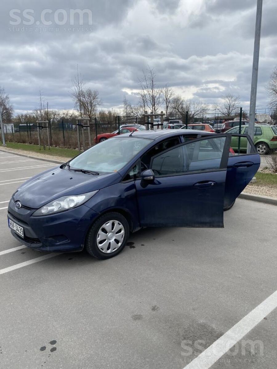 Blue Ford Fiesta 2012 in Riga, with an engine capacity of 1.20 L and mileage of 214 thousand km for 2200 €, photo 13 on AUTOMOTO.COM.LV