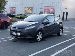 Zils Ford Fiesta 2012 Rīga, ar dzinēja tilpumu 1.20 L un nobraukumu 200 tūkst. km par 1450 €, foto  vietnē AUTOMOTO.COM.LV