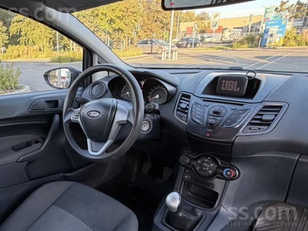 Zils Ford Fiesta 2012 Rīga, ar dzinēja tilpumu 1.20 L un nobraukumu 200 tūkst. km par 1450 €, foto 8 vietnē AUTOMOTO.COM.LV