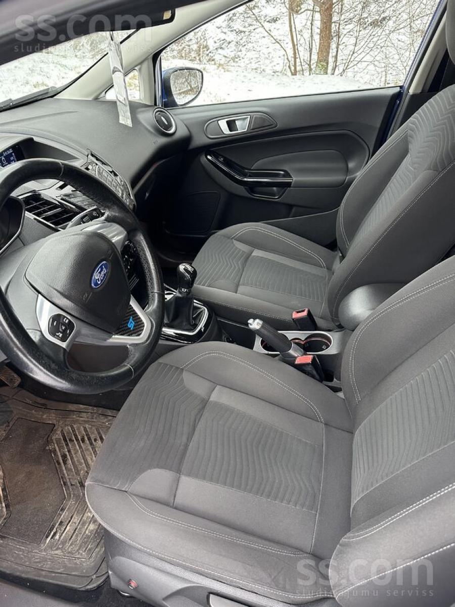 Blue Ford Fiesta 2013 in Preili, with an engine capacity of 1.60 L and mileage of 270 thousand km for 4150 €, photo 6 on AUTOMOTO.COM.LV
