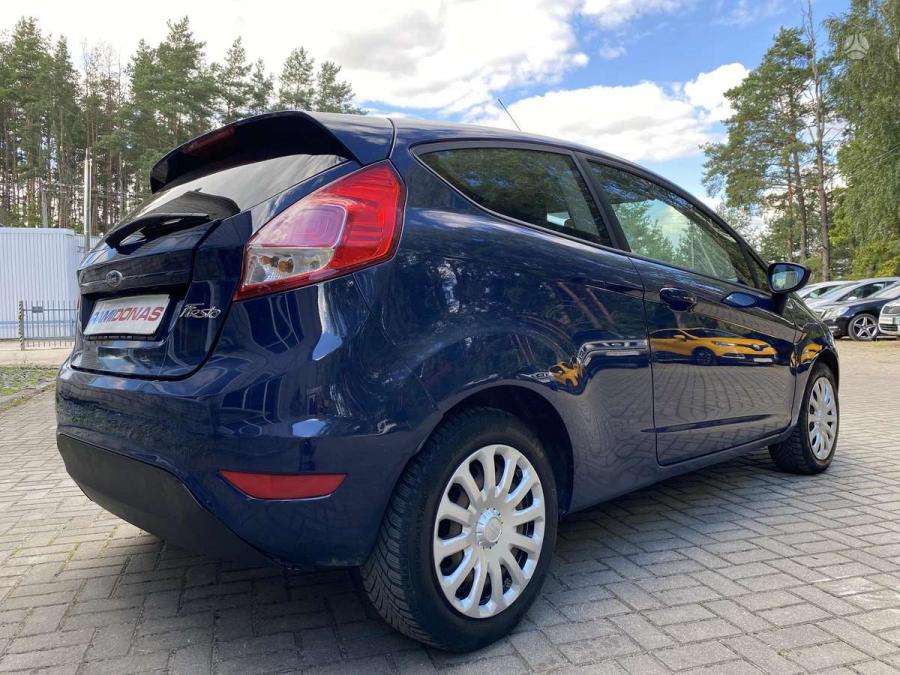 Blue Ford Fiesta 2013 in Jonava, with an engine capacity of 1.24 L and mileage of 180 thousand km for 2500 €, photo 5 on AUTOMOTO.COM.LV