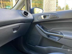 Blue Ford Fiesta 2013 in Jonava, with an engine capacity of 1.24 L and mileage of 180 thousand km for 2500 €, photo 16 on AUTOMOTO.COM.LV