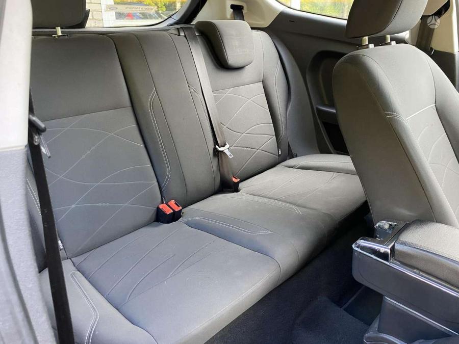 Blue Ford Fiesta 2013 in Jonava, with an engine capacity of 1.24 L and mileage of 180 thousand km for 2500 €, photo 20 on AUTOMOTO.COM.LV