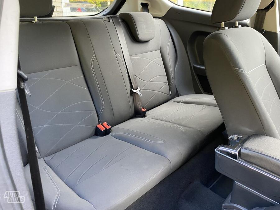 Zils Ford Fiesta 2013 Šveicarija, ar dzinēja tilpumu 1.20 L un nobraukumu 180 tūkst. km par 2700 €, foto 20 vietnē AUTOMOTO.COM.LV