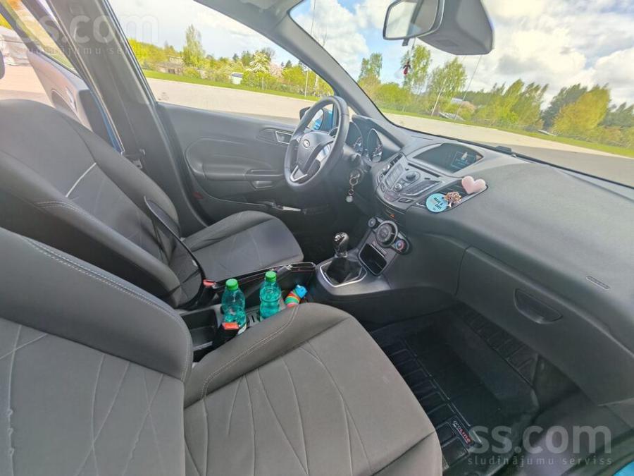 Zils Ford Fiesta 2014 Rīga, ar dzinēja tilpumu 1.00 L un nobraukumu 134 tūkst. km par 4599 €, foto 17 vietnē AUTOMOTO.COM.LV
