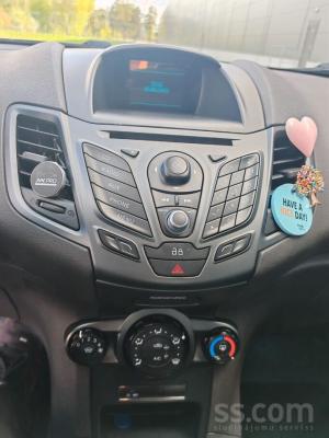 Zils Ford Fiesta 2014 Rīga, ar dzinēja tilpumu 1.00 L un nobraukumu 134 tūkst. km par 4599 €, foto 21 vietnē AUTOMOTO.COM.LV