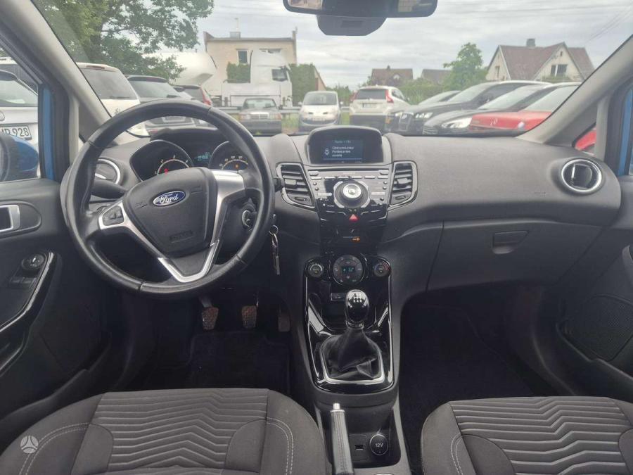 Blue Ford Fiesta 2014 in Raseiniai, with an engine capacity of 1.56 L and mileage of 184 thousand km for 3450 €, photo 10 on AUTOMOTO.COM.LV