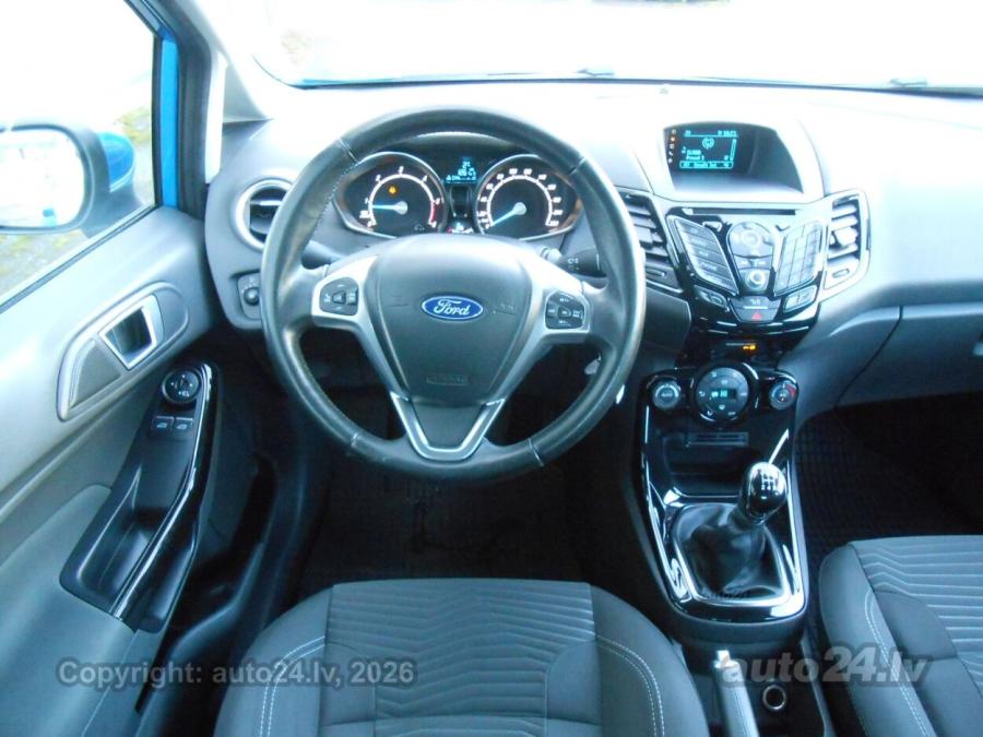 Zils Ford Fiesta 2015 Viljandi, ar dzinēja tilpumu 1.60 L un nobraukumu 157 tūkst. km par 5990 €, foto 5 vietnē AUTOMOTO.COM.LV