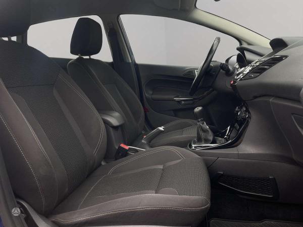 Zils Ford Fiesta 2015 Viļņa, ar dzinēja tilpumu 1.50 L un nobraukumu 209 tūkst. km par 4999 €, foto 9 vietnē AUTOMOTO.COM.LV