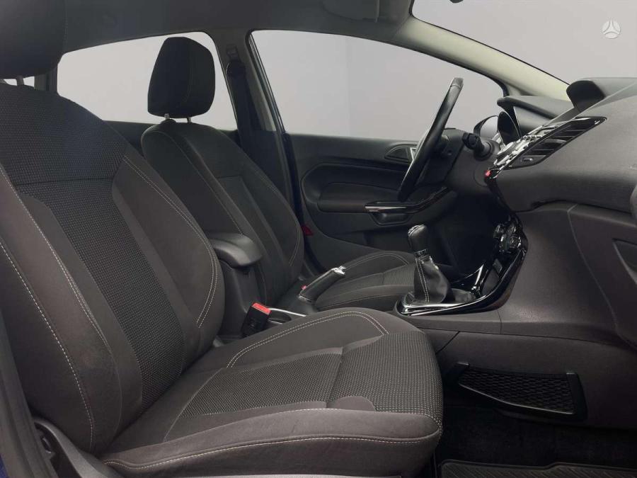 Zils Ford Fiesta 2015 Viļņa, ar dzinēja tilpumu 1.50 L un nobraukumu 209 tūkst. km par 4999 €, foto 9 vietnē AUTOMOTO.COM.LV