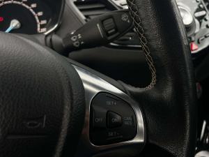 Zils Ford Fiesta 2015 Viļņa, ar dzinēja tilpumu 1.50 L un nobraukumu 209 tūkst. km par 4999 €, foto 20 vietnē AUTOMOTO.COM.LV