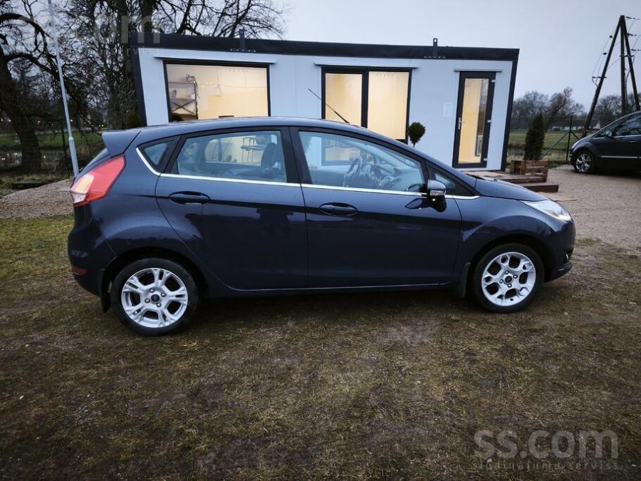 Zils Ford Fiesta 2016 Kuldīga, ar dzinēja tilpumu 1.50 L un nobraukumu 189 tūkst. km par 6850 €, foto 12 vietnē AUTOMOTO.COM.LV