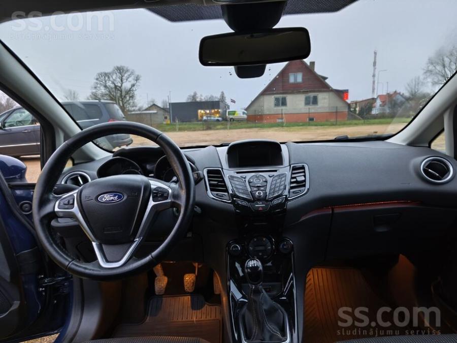 Zils Ford Fiesta 2016 Kuldīga, ar dzinēja tilpumu 1.50 L un nobraukumu 189 tūkst. km par 6850 €, foto 17 vietnē AUTOMOTO.COM.LV