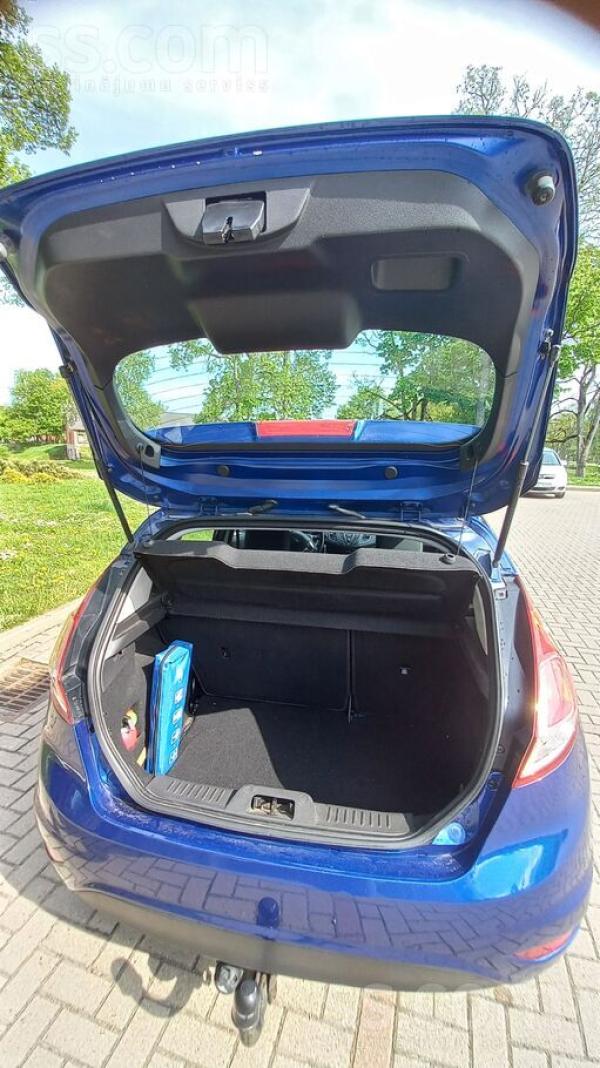 Zils Ford Fiesta 2016 Valmiera, ar dzinēja tilpumu 1.00 L un nobraukumu 101 tūkst. km par 5800 €, foto 6 vietnē AUTOMOTO.COM.LV