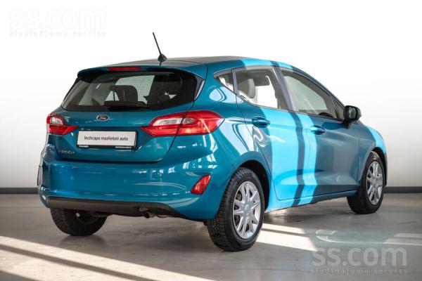 Ford Fiesta 2018 in Riga on AUTOMOTO.COM.LV Blue Ford Fiesta 2018 in Riga, with an engine capacity of 1.00 L and mileage of 64 thousand km for 9990 €, photo 5 on AUTOMOTO.COM.LV