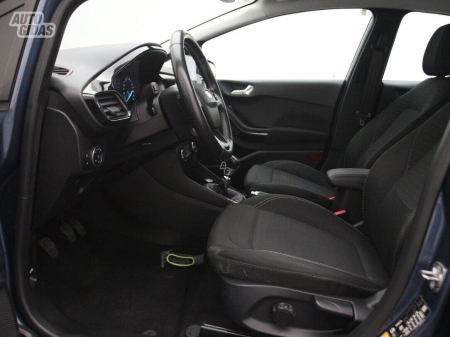 Blue Ford Fiesta 2019 in Vilnius, with an engine capacity of 1.00 L and mileage of 176 thousand km for 7899 €, photo 4 on AUTOMOTO.COM.LV