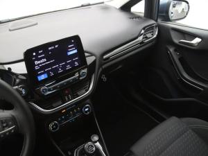 Blue Ford Fiesta 2019 in Vilnius, with an engine capacity of 1.00 L and mileage of 131 thousand km for 8599 €, photo 22 on AUTOMOTO.COM.LV