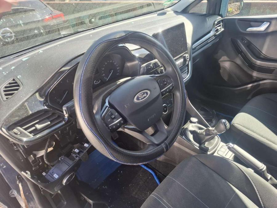 Zils Ford Fiesta 2019 Rokiškis, ar dzinēja tilpumu 1.08 L un nobraukumu 80 tūkst. km par 2100 €, foto 4 vietnē AUTOMOTO.COM.LV