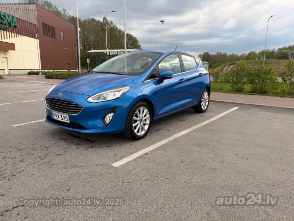 Zils Ford Fiesta 2020 Tallina, ar dzinēja tilpumu 1.00 L un nobraukumu 115 tūkst. km par 11990 €, foto  vietnē AUTOMOTO.COM.LV