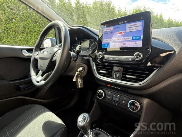 Blue Ford Fiesta 2021 in Bauska, with an engine capacity of 1.00 L and mileage of 0 thousand km for 10400 €, photo 10 on AUTOMOTO.COM.LV