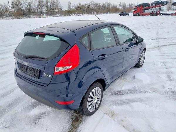 Blue Ford Fiesta 2012 in Marijampole, with an engine capacity of 1.40 L and mileage of 181 thousand km for 2900 €, photo 6 on AUTOMOTO.COM.LV