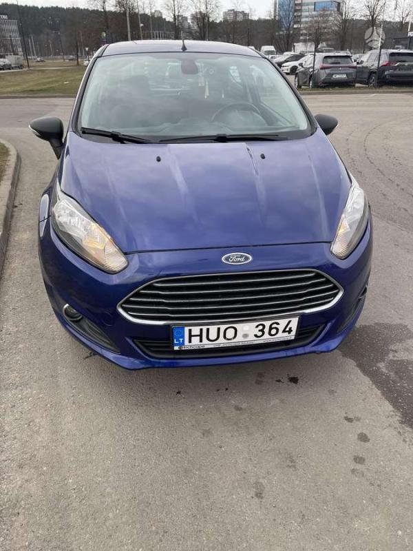 Blue Ford Fiesta 2015 in Vilnius, with an engine capacity of 1.24 L and mileage of 77 thousand km for 2600 €, photo 3 on AUTOMOTO.COM.LV