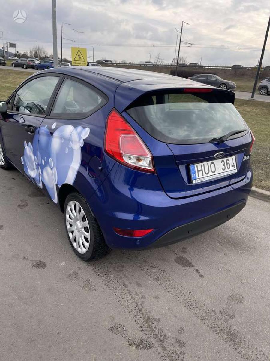 Blue Ford Fiesta 2015 in Vilnius, with an engine capacity of 1.24 L and mileage of 77 thousand km for 2600 €, photo 6 on AUTOMOTO.COM.LV