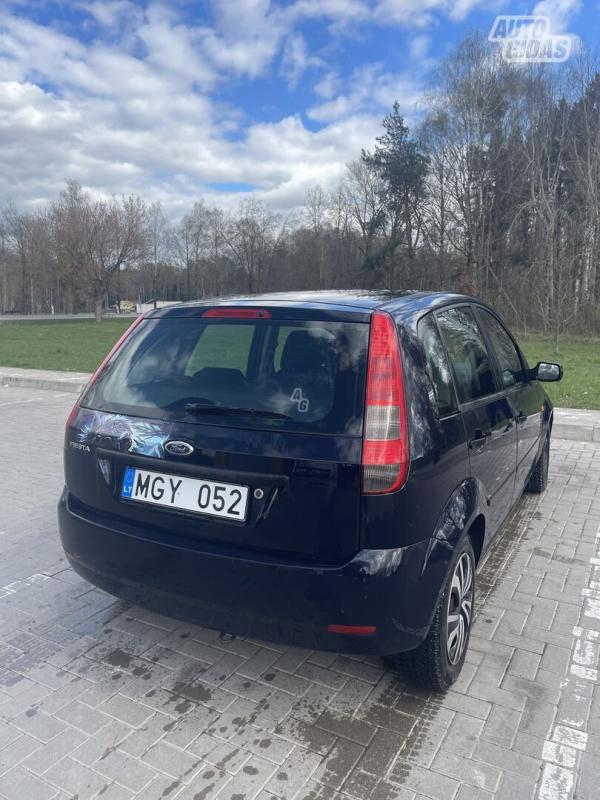Zils Ford Fiesta 2005 Radviliškis, ar dzinēja tilpumu 1.30 L un nobraukumu 197 tūkst. km par 1000 €, foto 3 vietnē AUTOMOTO.COM.LV