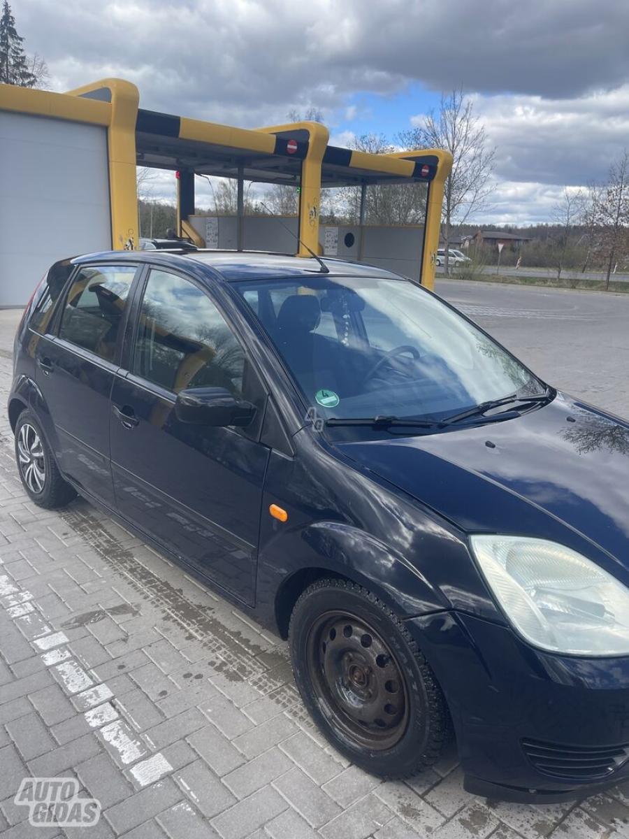 Zils Ford Fiesta 2005 Radviliškis, ar dzinēja tilpumu 1.30 L un nobraukumu 197 tūkst. km par 1000 €, foto 5 vietnē AUTOMOTO.COM.LV