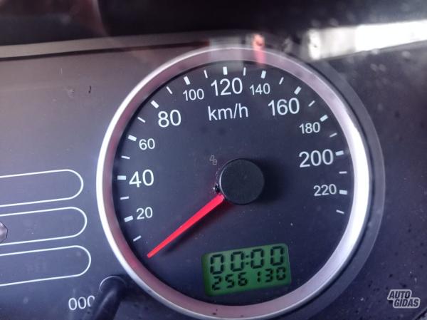 Blue Ford Fiesta 2005 in Moletai, with an engine capacity of 1.30 L and mileage of 256 thousand km for 600 €, photo 5 on AUTOMOTO.COM.LV
