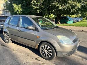 Brūns Ford Fiesta 2004 Viļņa, ar dzinēja tilpumu 1.30 L un nobraukumu 226 tūkst. km par 900 €, foto  vietnē AUTOMOTO.COM.LV