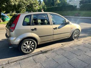 Brown Ford Fiesta 2004 in Vilnius, with an engine capacity of 1.30 L and mileage of 226 thousand km for 900 €, photo 4 on AUTOMOTO.COM.LV