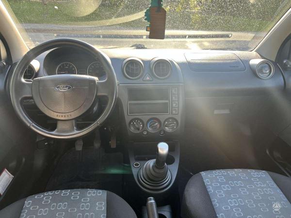 Brūns Ford Fiesta 2004 Viļņa, ar dzinēja tilpumu 1.30 L un nobraukumu 226 tūkst. km par 900 €, foto 6 vietnē AUTOMOTO.COM.LV