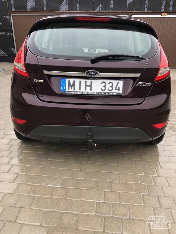 Brūns Ford Fiesta 2009 Viļņa, ar dzinēja tilpumu 1.60 L un nobraukumu 255 tūkst. km par 2390 €, foto 6 vietnē AUTOMOTO.COM.LV