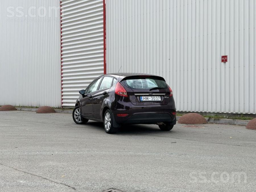 Brūns Ford Fiesta 2010 Rīga, ar dzinēja tilpumu 1.40 L un nobraukumu 232 tūkst. km par 3650 €, foto 4 vietnē AUTOMOTO.COM.LV
