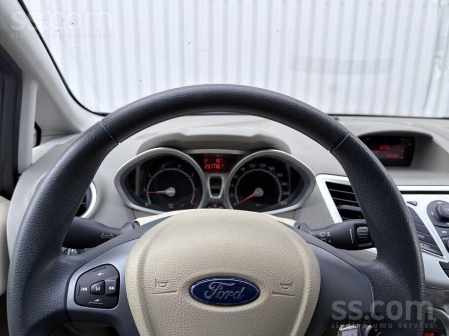 Brūns Ford Fiesta 2010 Rīga, ar dzinēja tilpumu 1.40 L un nobraukumu 232 tūkst. km par 3650 €, foto 9 vietnē AUTOMOTO.COM.LV