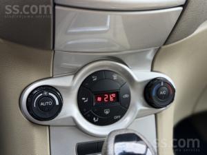 Brūns Ford Fiesta 2010 Rīga, ar dzinēja tilpumu 1.40 L un nobraukumu 232 tūkst. km par 3650 €, foto 11 vietnē AUTOMOTO.COM.LV