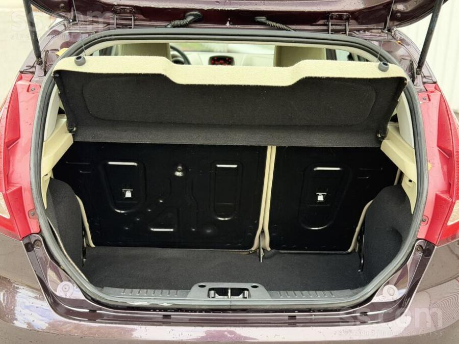 Brūns Ford Fiesta 2010 Rīga, ar dzinēja tilpumu 1.40 L un nobraukumu 232 tūkst. km par 3650 €, foto 12 vietnē AUTOMOTO.COM.LV
