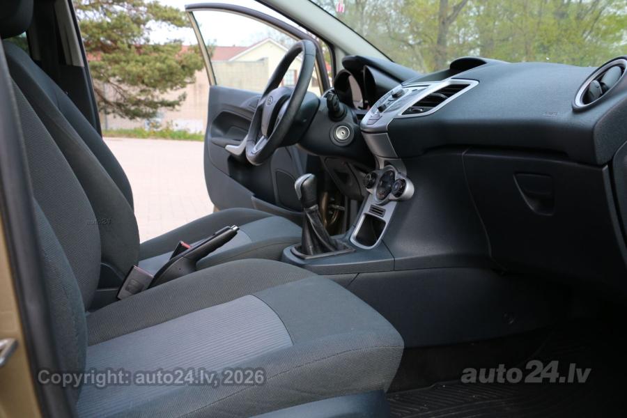 Brūns Ford Fiesta 2012 Tartu, ar dzinēja tilpumu 1.20 L un nobraukumu 260 tūkst. km par 3500 €, foto 12 vietnē AUTOMOTO.COM.LV