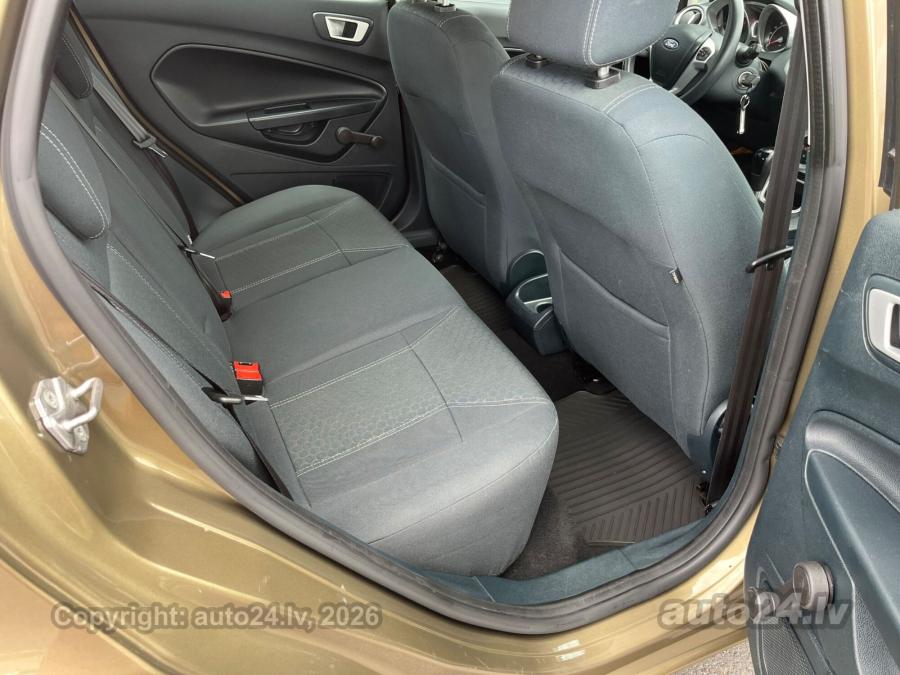 Brūns Ford Fiesta 2012 Kuresāre, ar dzinēja tilpumu 1.40 L un nobraukumu 112 tūkst. km par 5990 €, foto 13 vietnē AUTOMOTO.COM.LV