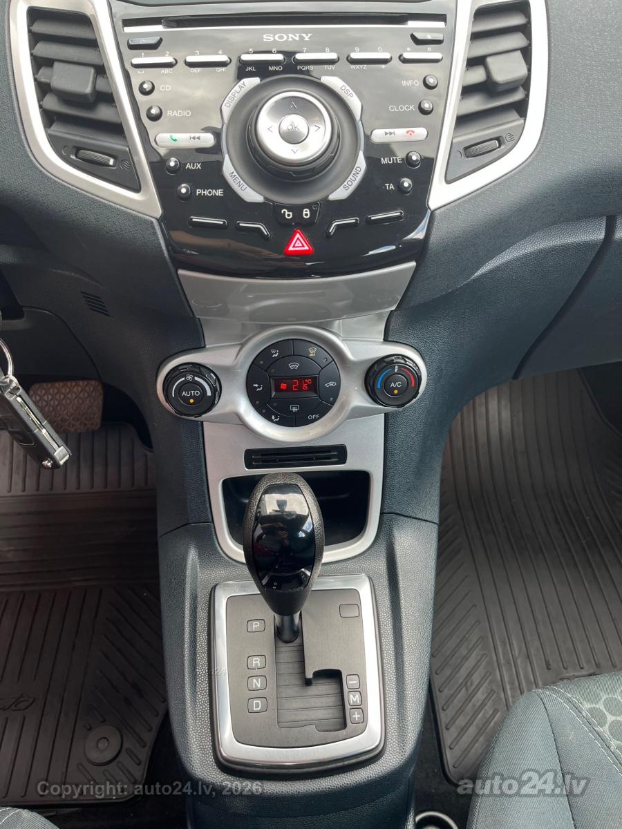 Brūns Ford Fiesta 2012 Kuresāre, ar dzinēja tilpumu 1.40 L un nobraukumu 112 tūkst. km par 5990 €, foto 14 vietnē AUTOMOTO.COM.LV