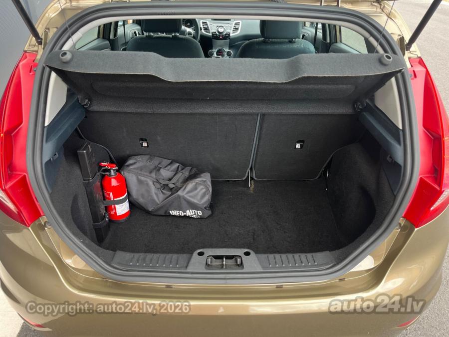 Brūns Ford Fiesta 2012 Kuresāre, ar dzinēja tilpumu 1.40 L un nobraukumu 112 tūkst. km par 5990 €, foto 16 vietnē AUTOMOTO.COM.LV
